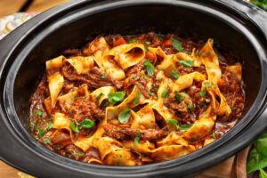 Crockpot Beef Ragu - Simply Happy Foodie