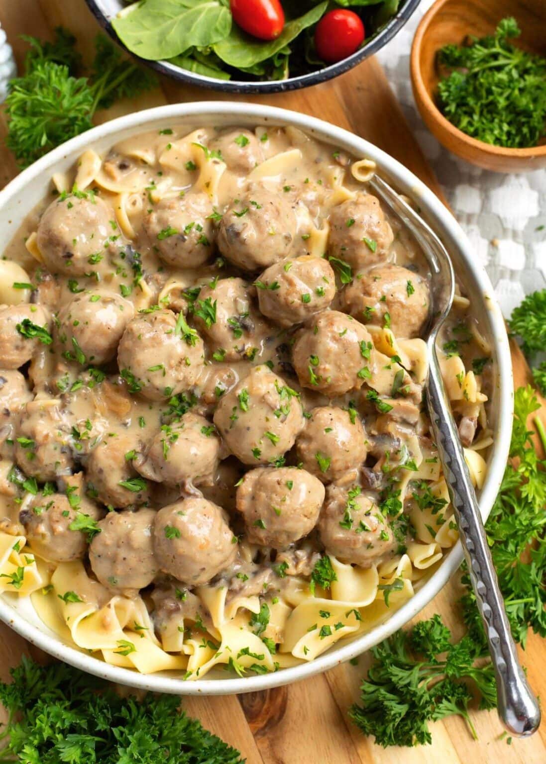 Crockpot Swedish Meatballs - Simply Happy Foodie